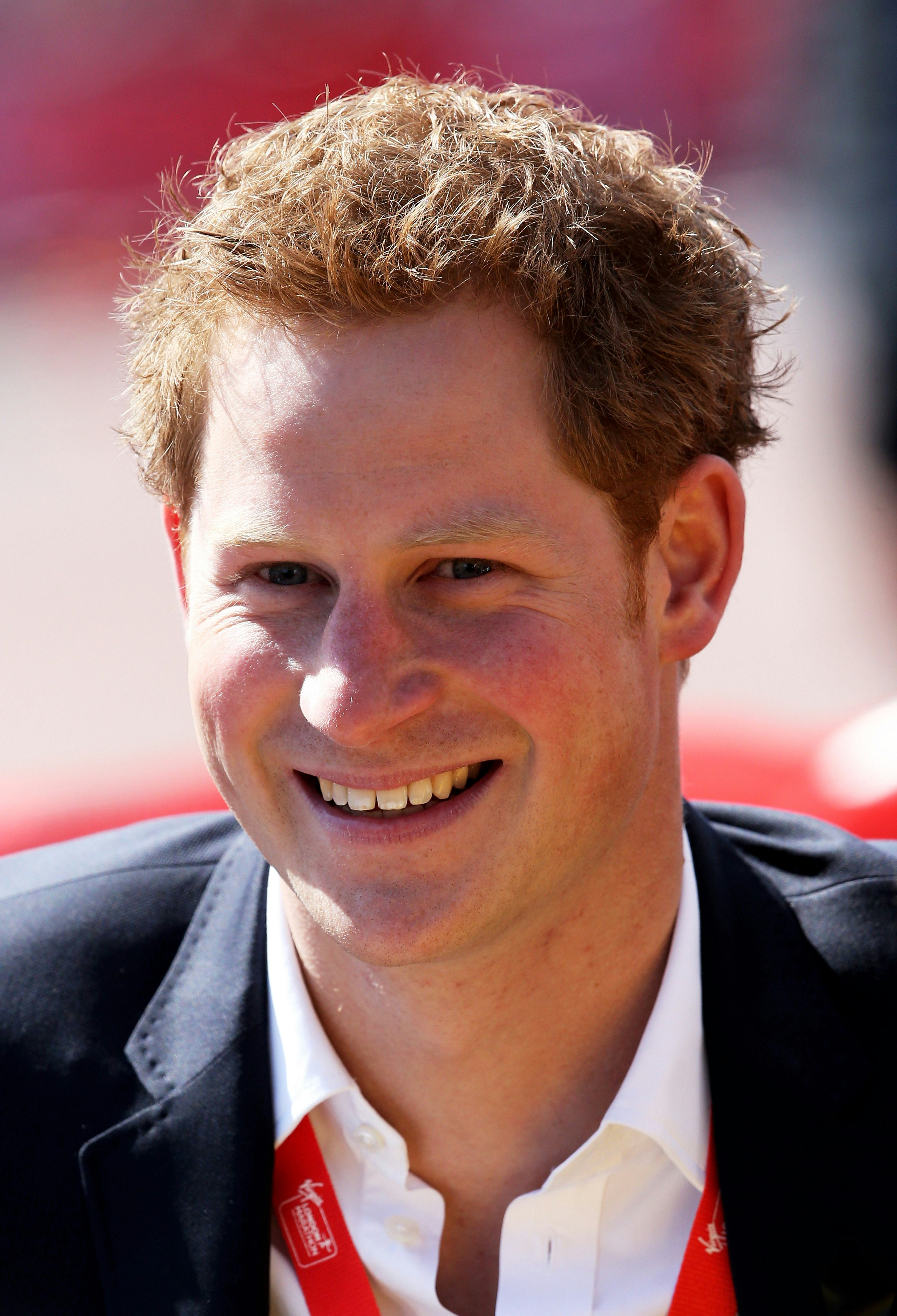 These Photos Of Prince Harry Without His Signature Beard Will Make You ...