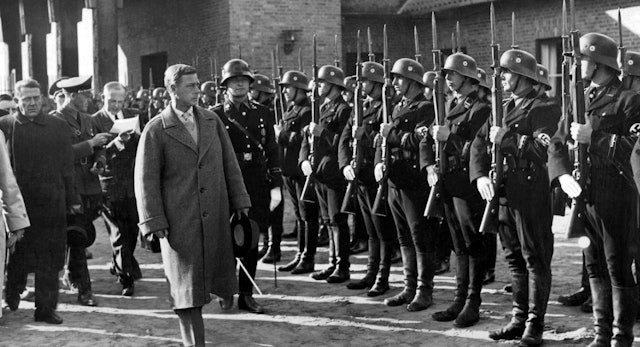 Photos Of Edward VIII & Hitler On 'The Crown' Indicate A Shocking ...
